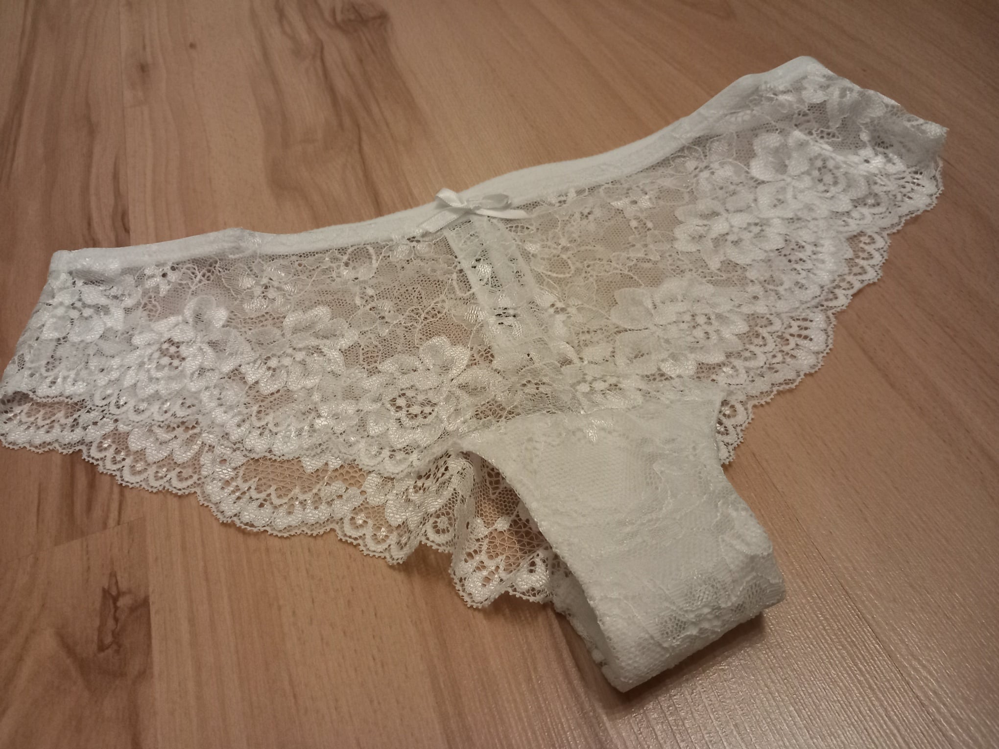 Weißer Extra Feuchter String Buxerie